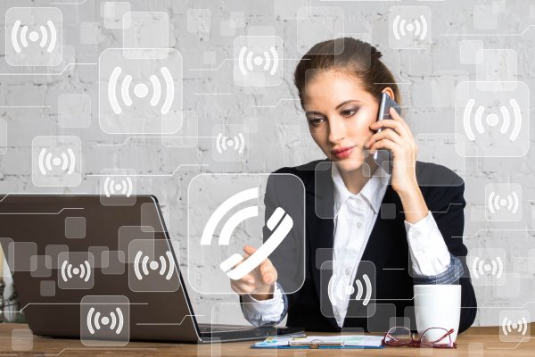 What are the features of 1-VoiP Business?